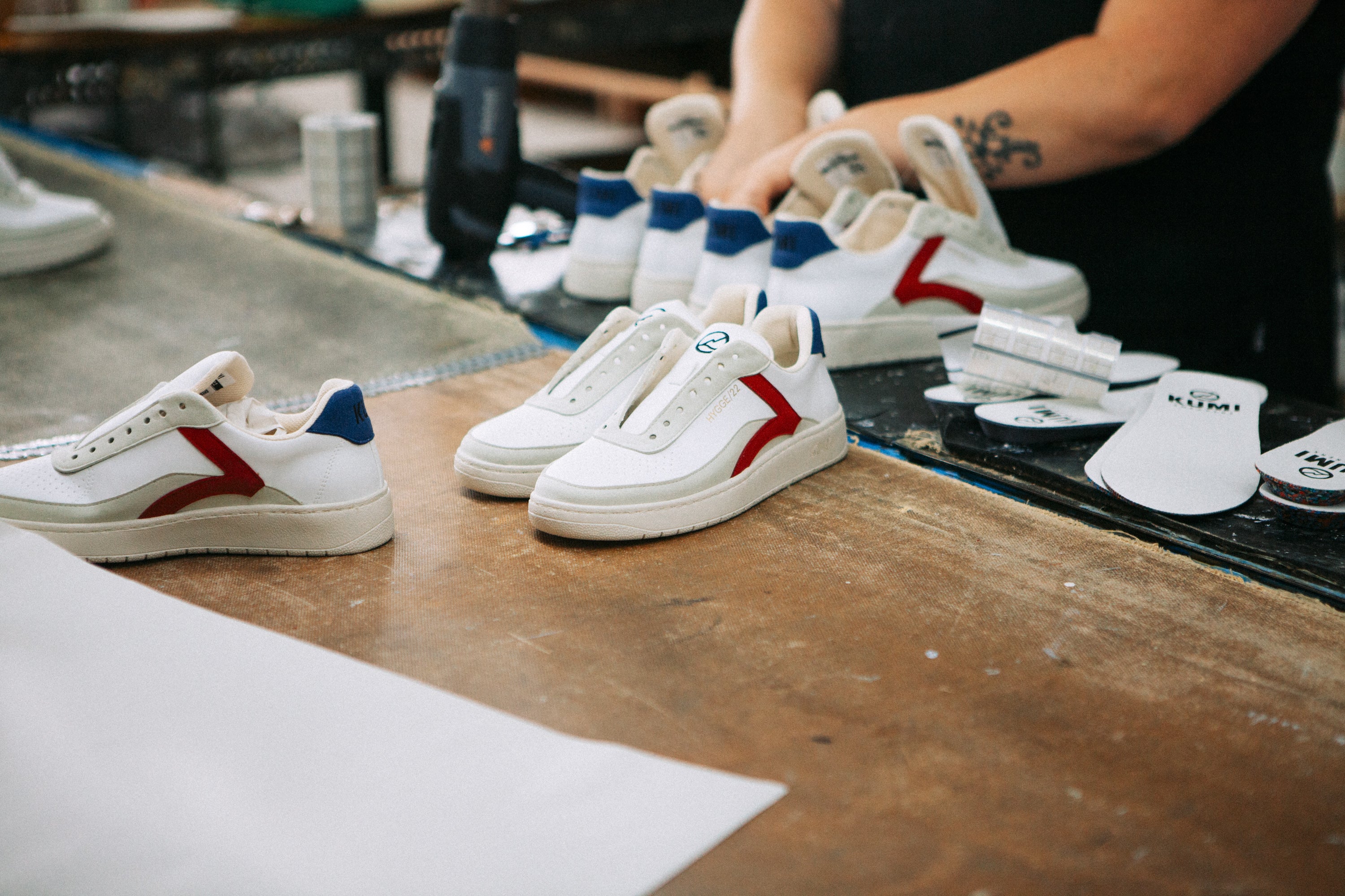 Sustainability capsules: manufacturing in Spain – KUMI Sneakers